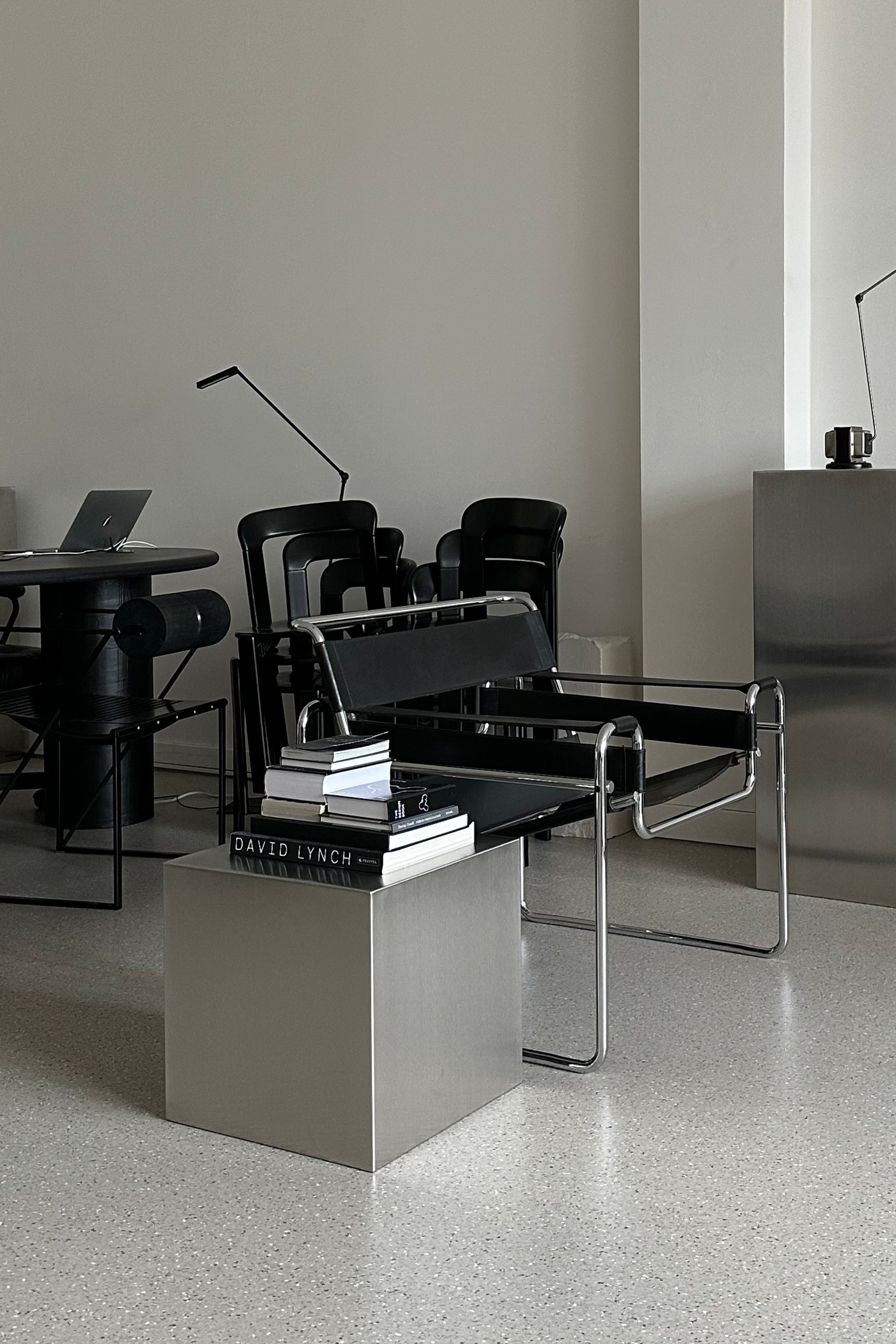 NOSTALGIA stainless steel cube – CARRARA
