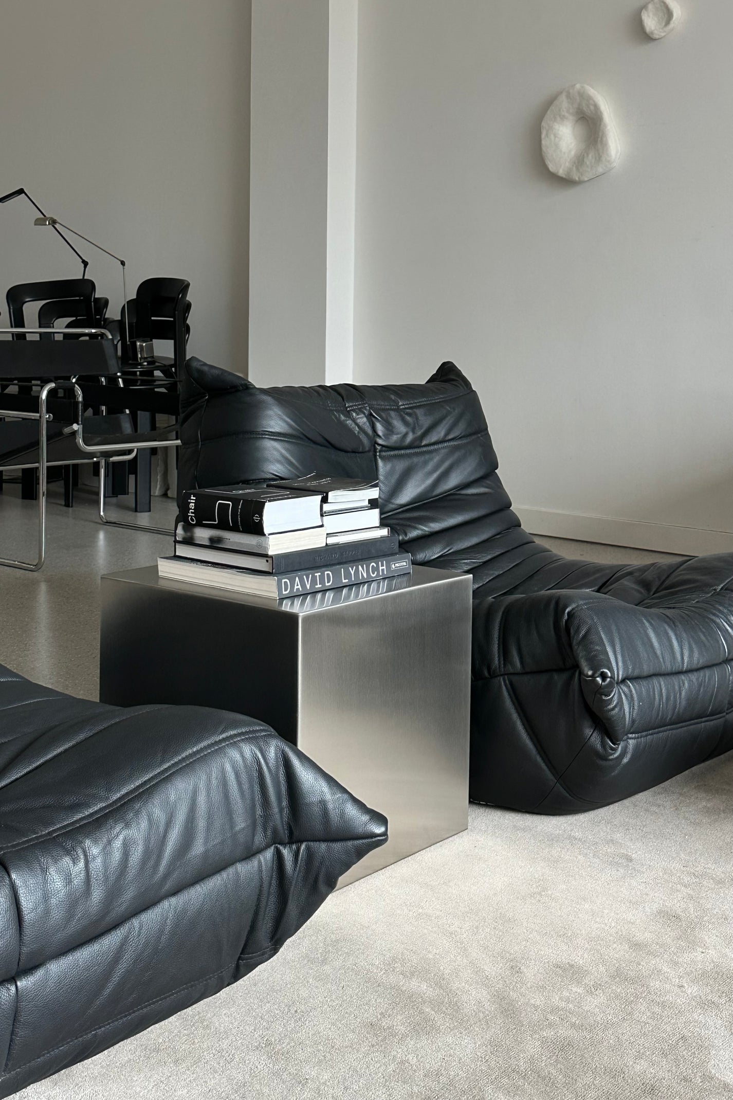 NOSTALGIA stainless steel cube – CARRARA